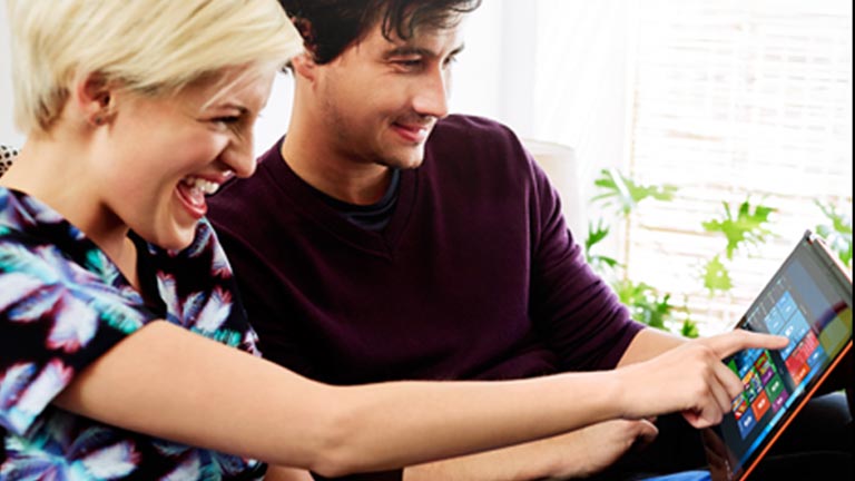 Microsoft: Friends should help friends to upgrade to Windows 10 - Myce.wiki